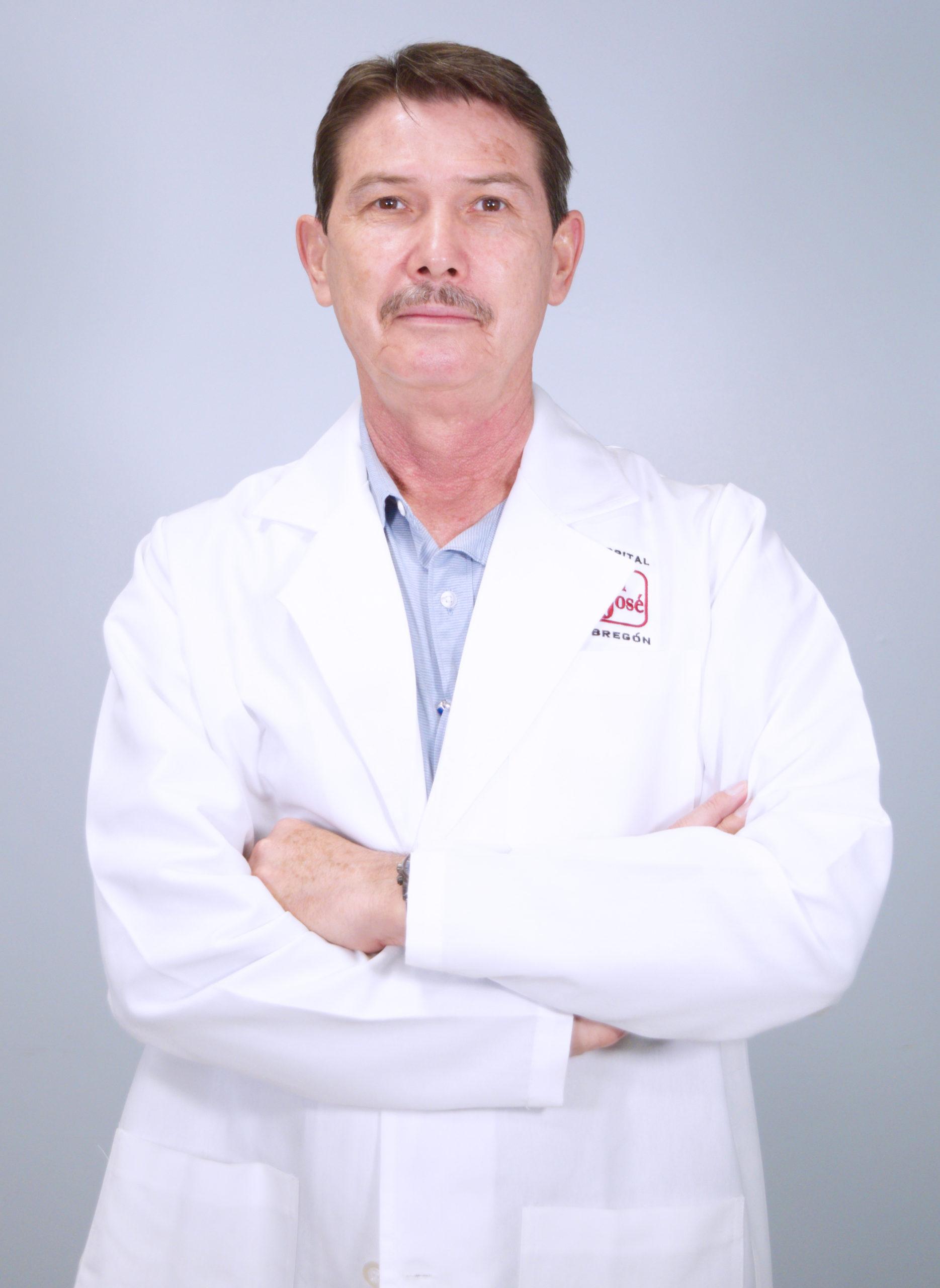 Dr. César Villalobos Pérez - Hospital San José Cd Obregón